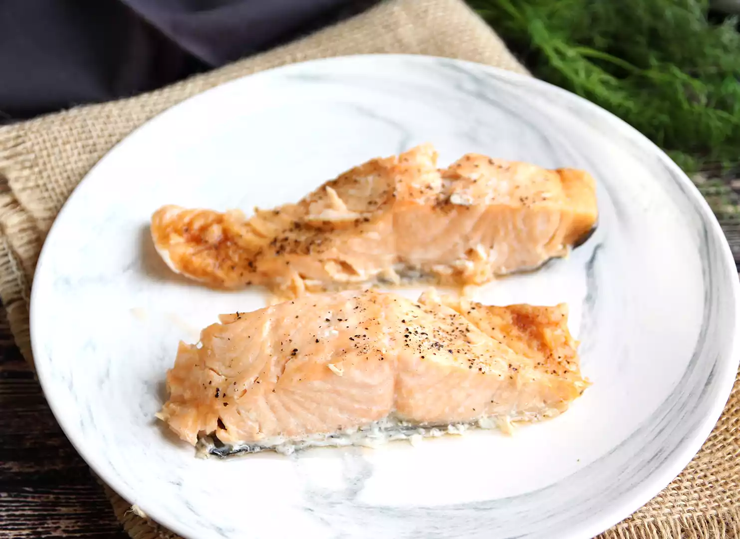 Hoe bereid ik zalm in de magnetron?