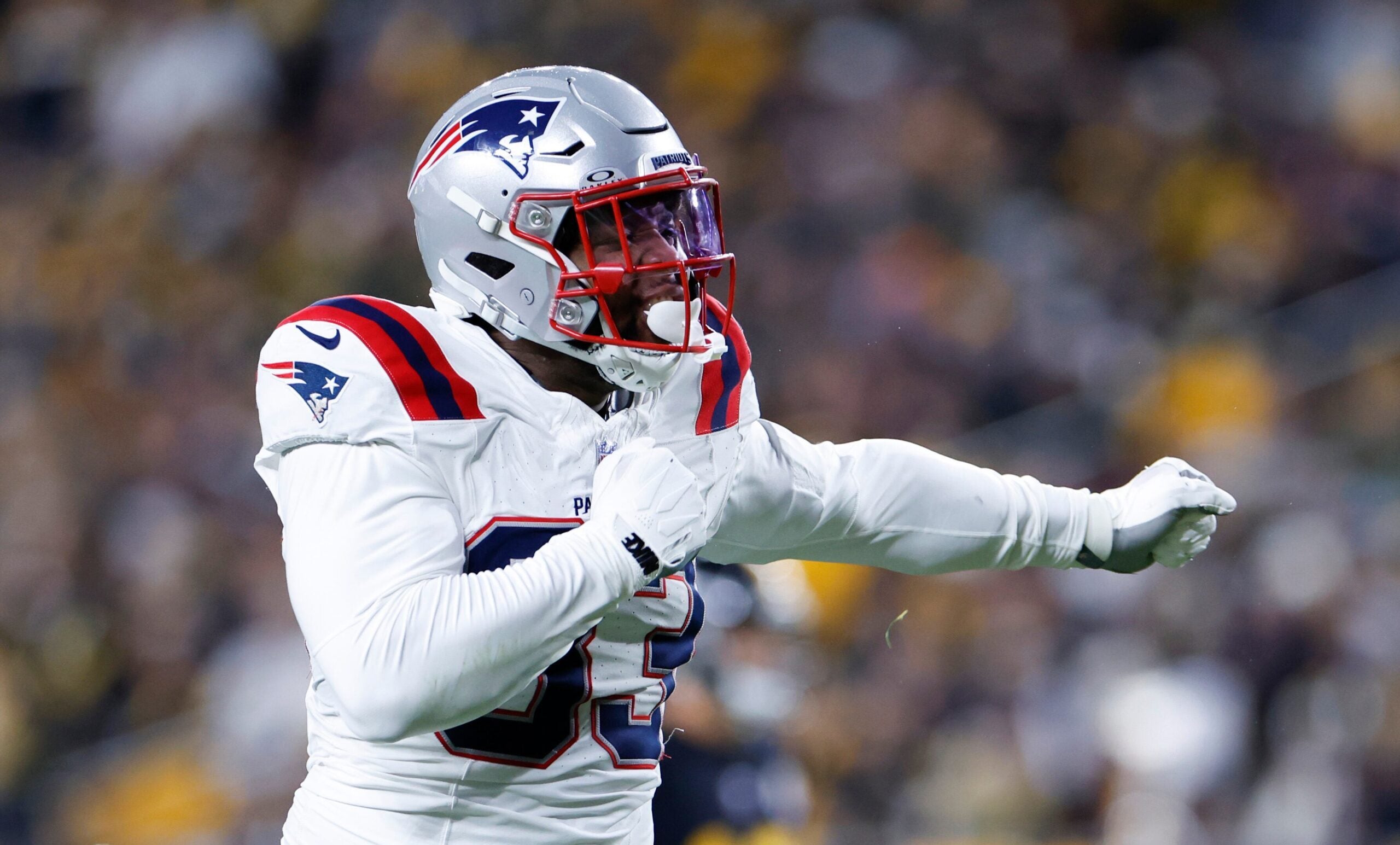 What Mike Vrabel said about Anfernee Jennings and Kyle Dugger playing ...