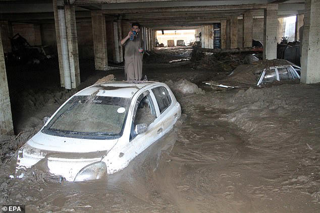 Floods kill hundreds in Pakistan as fast-flowing water sends boulders ...