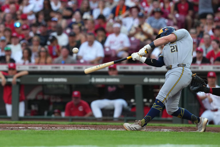 Brewers' win streak reaches franchise-record 14 games as defensive ...