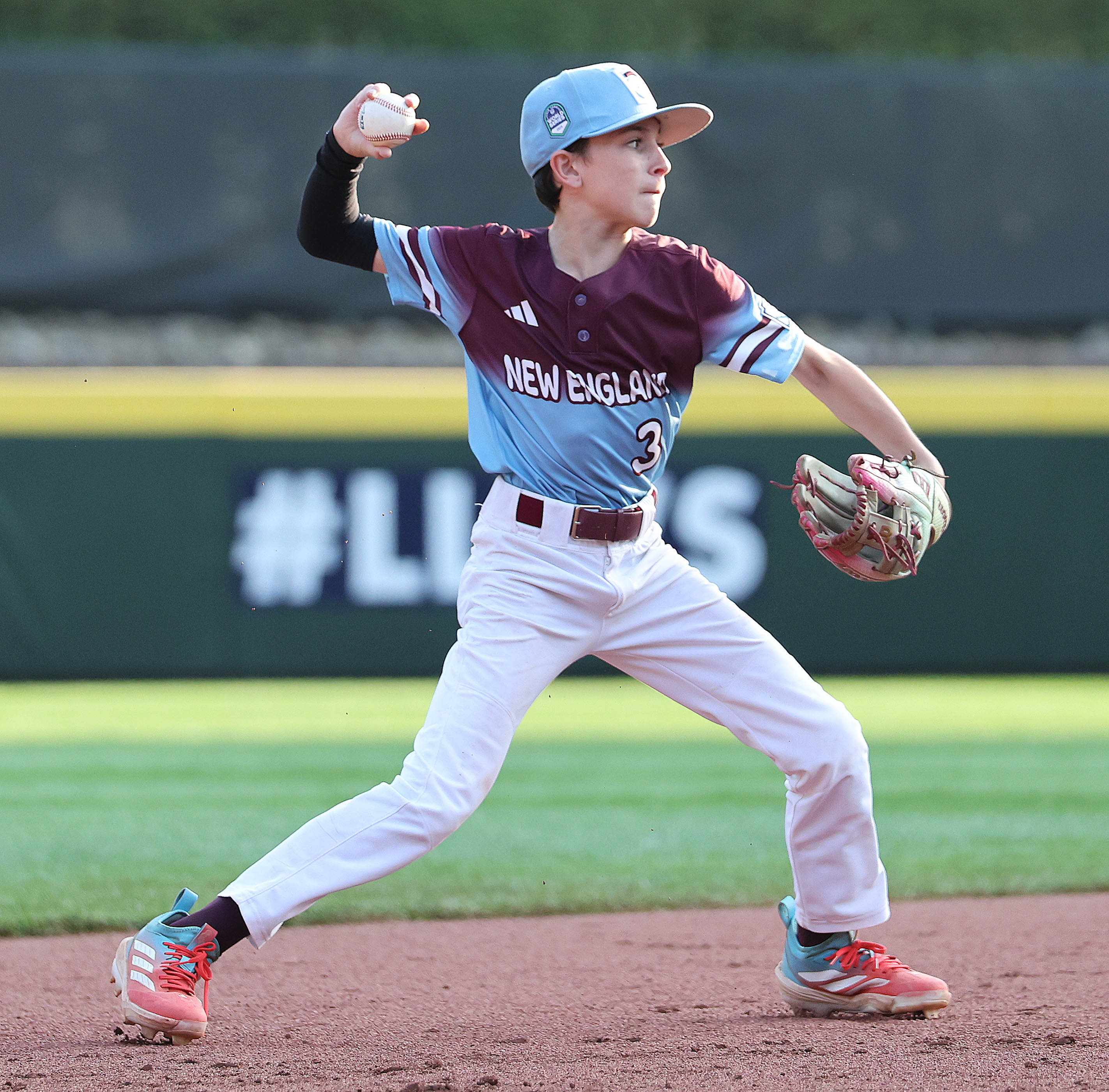 Local legends: Braintree (Massachusetts) finishes tour at Little League ...