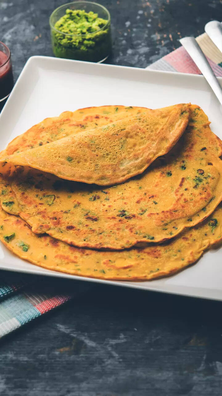How to make weight-loss-friendly Poha Cheela for breakfast