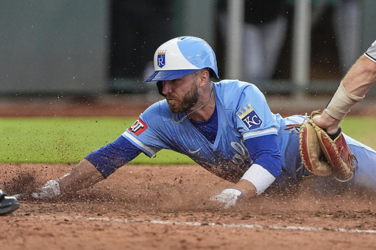 Rave fills in nicely for Pasquantino in Royals' 6-2 victory over the ...