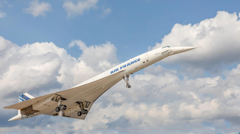 How Fast Is Mach 1? (And Can You Actually Feel It?)