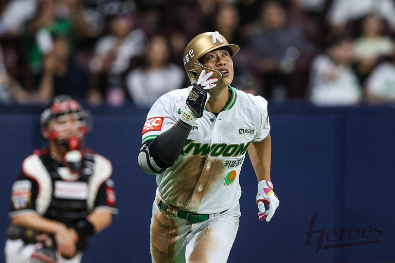 (LEAD) After years in KBO obscurity, Song Sung-mun lands MLB deal with ...