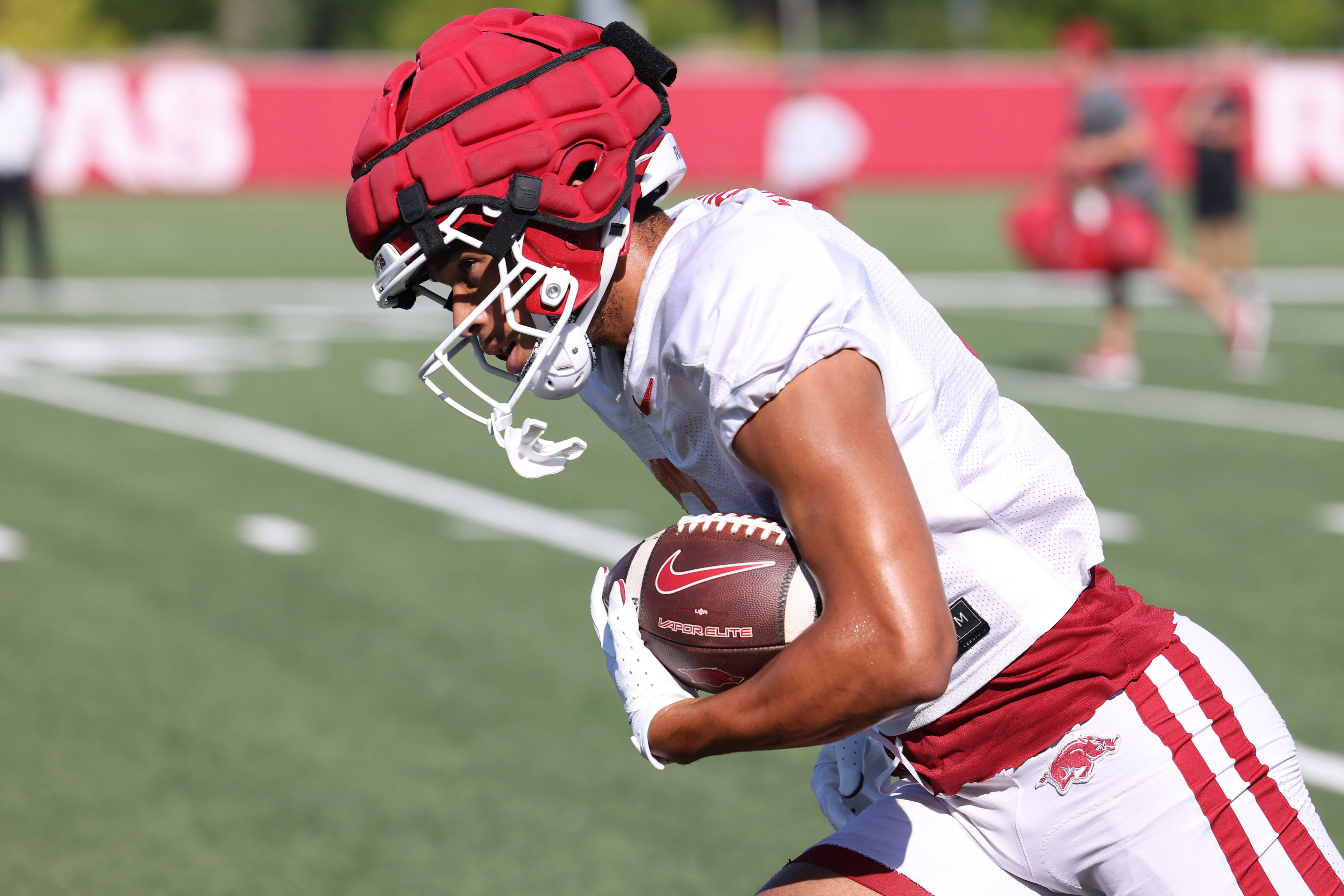 Two wide receivers emerge in Arkansas football's second scrimmage of ...