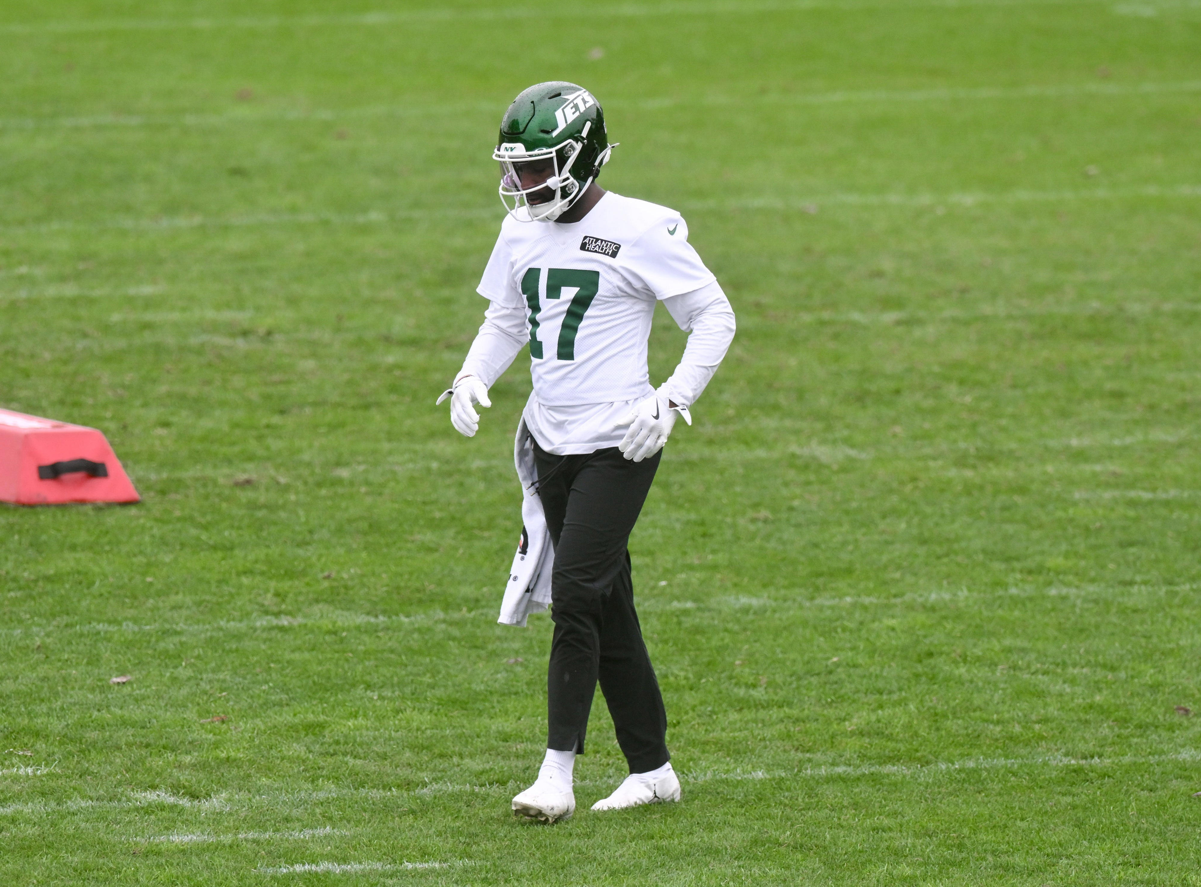 Jets cornerback now has clearer pathway to 53-man roster following ...