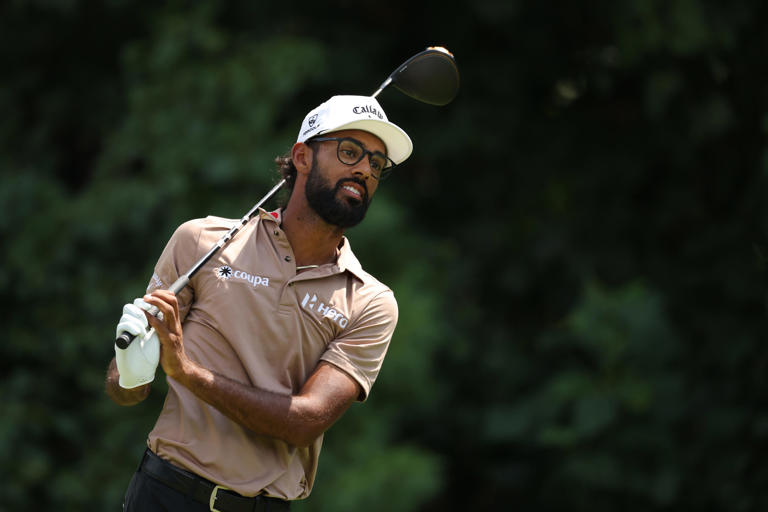 Akshay Bhatia stunningly gets back in top 30 (and a new car) with hole ...