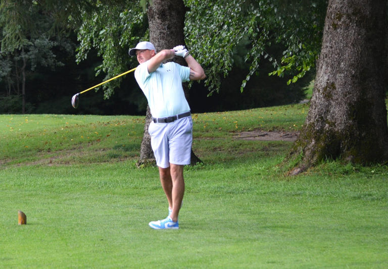 Who leads after Day 1 of the 48th annual Cal-Am Golf Championship?