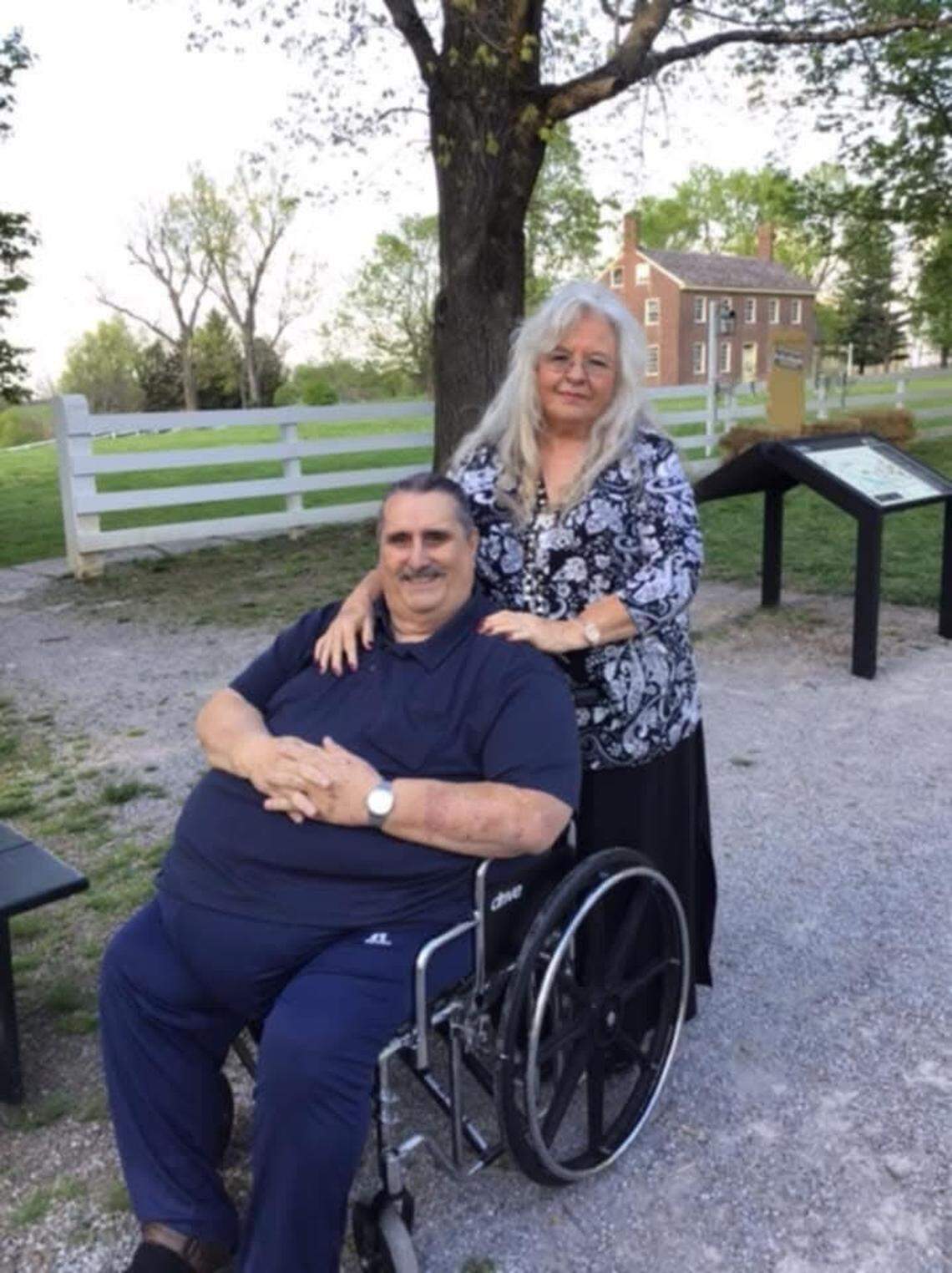 Lexington pastor who survived shooting that killed his wife, daughter ...