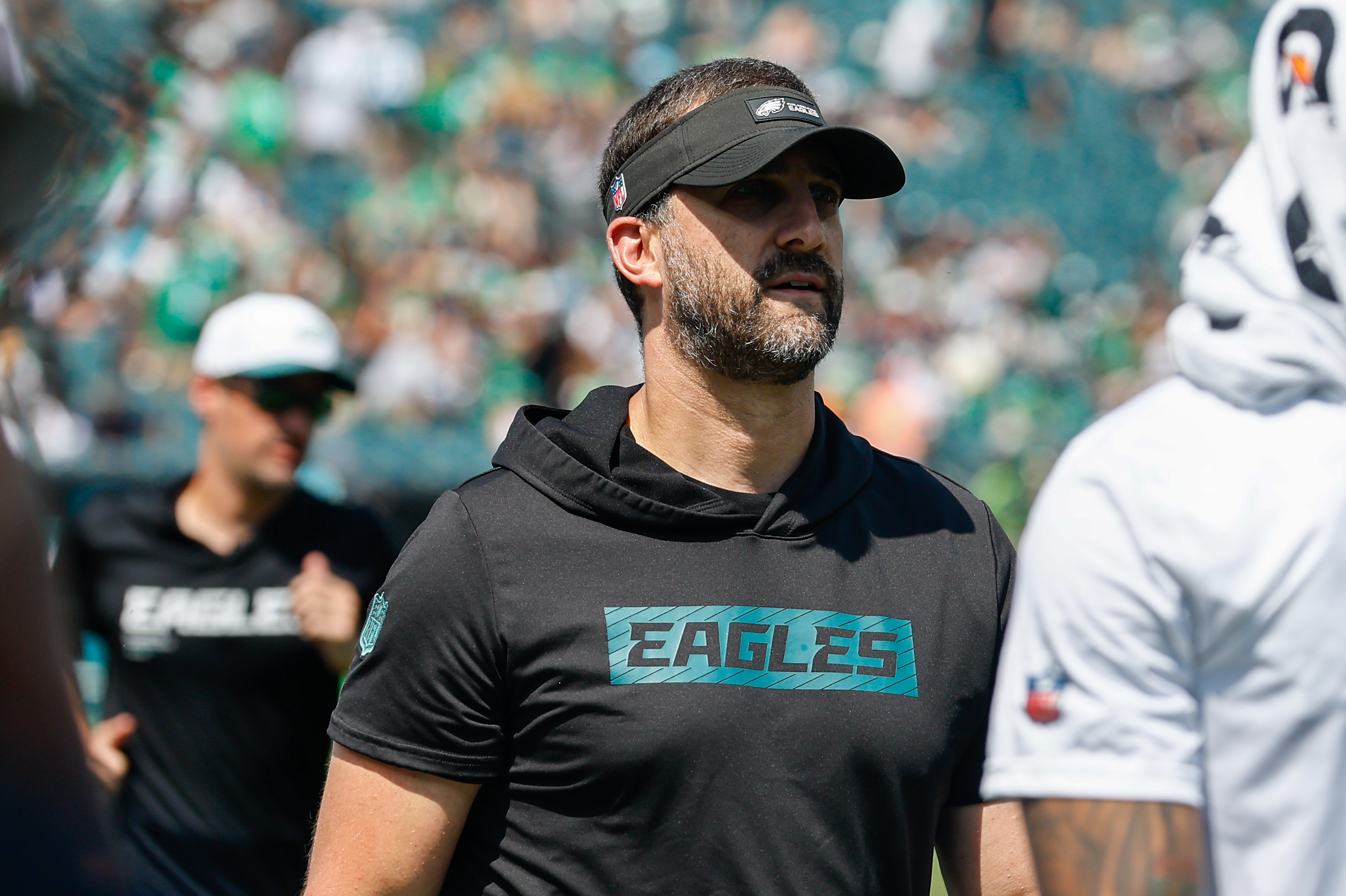 Eagles grades: Offensive issues start up front as defense steps up in ...