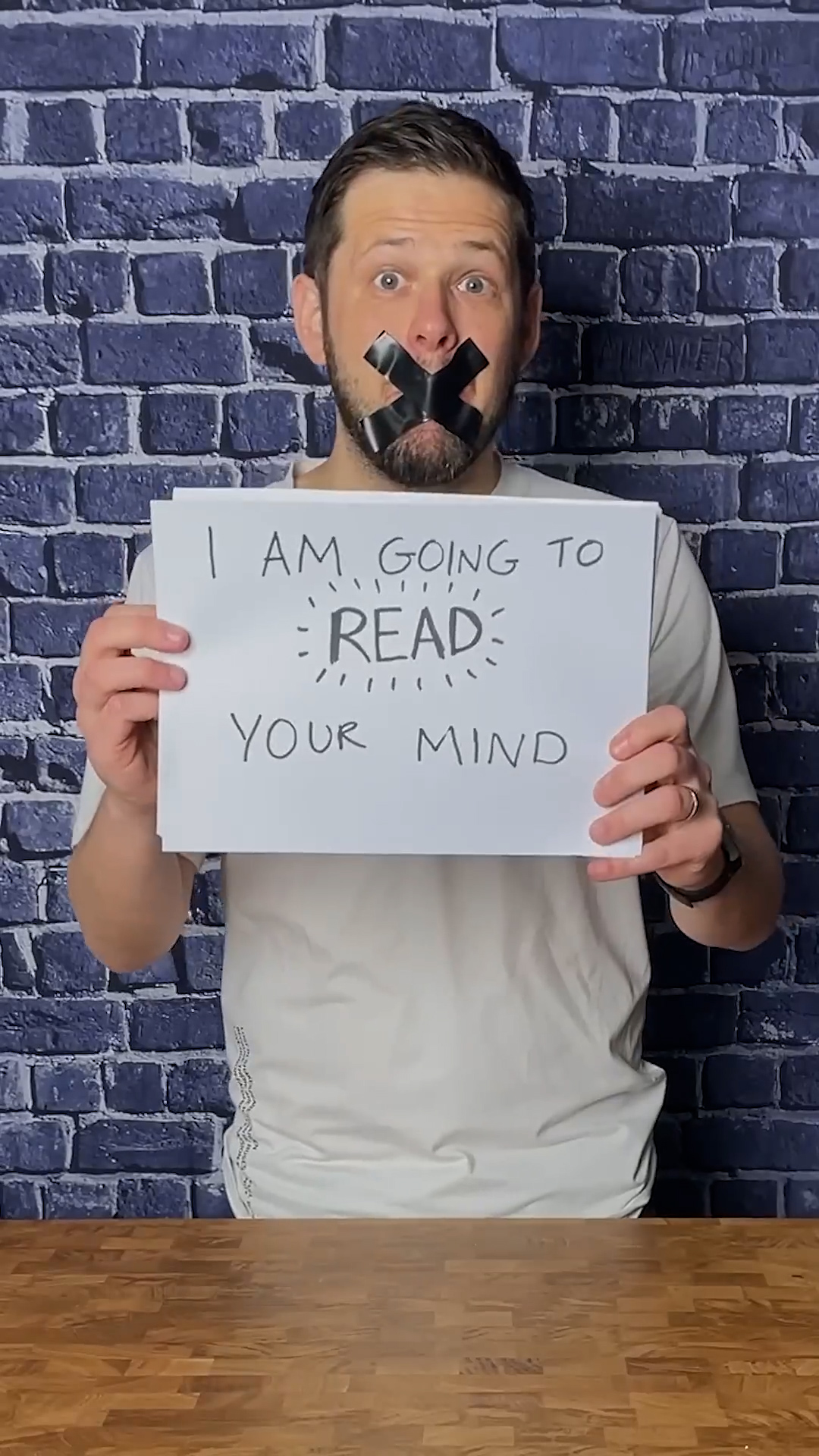 Visual Card Trick With a Strong Reveal