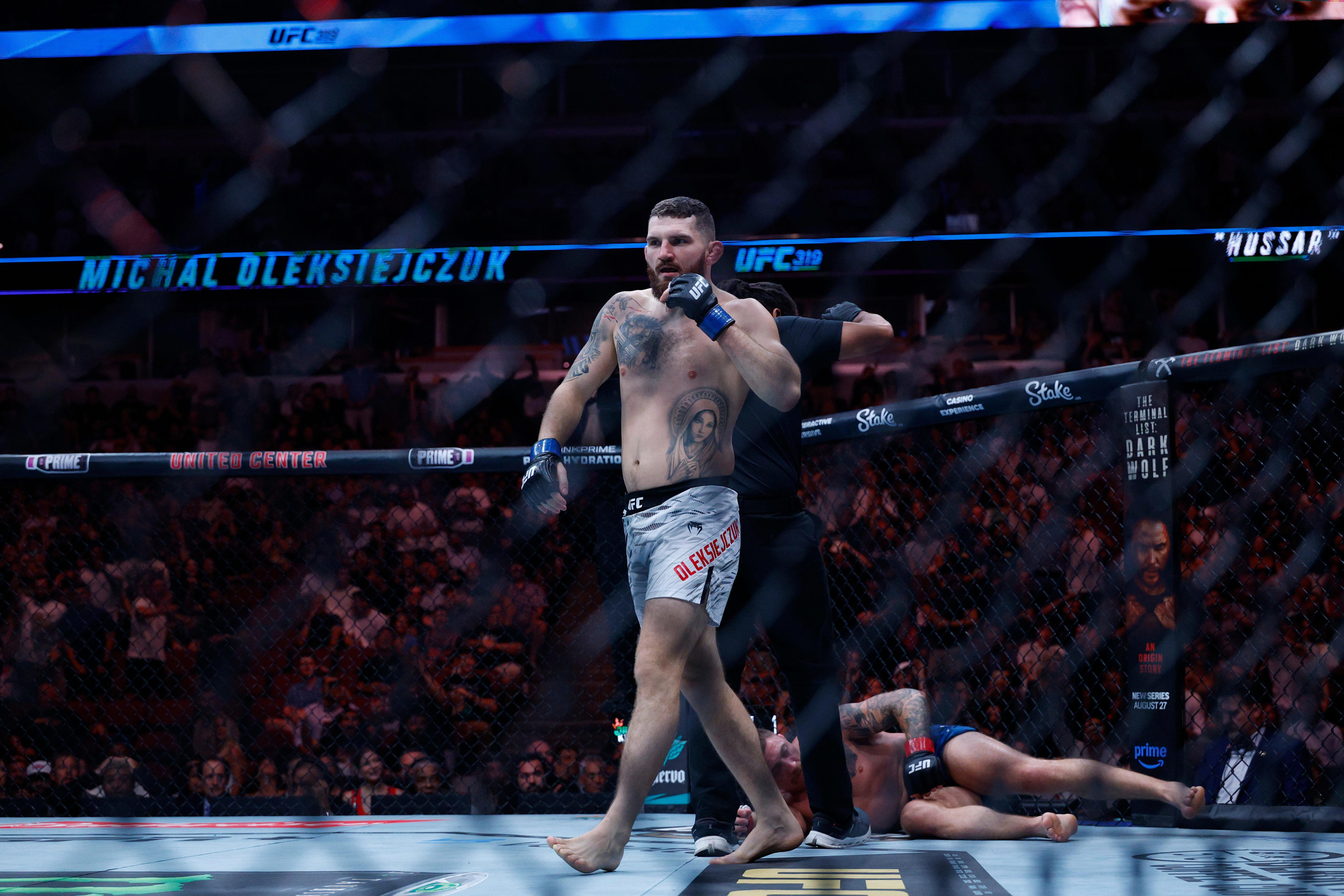 UFC 319 video: Michal Oleksiejczuk punishes Gerald Meerschaert with ...
