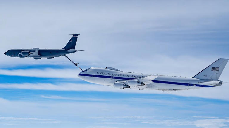 Here's Why The Boeing E4 Doomsday Plane Has That Weird-Looking Hump On Top