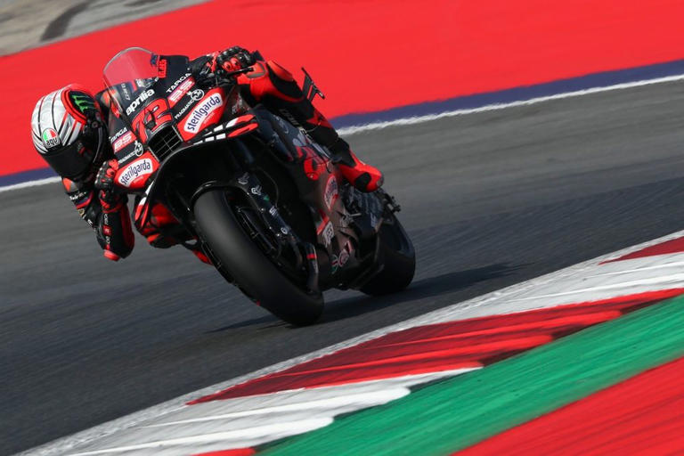 Bezzecchi Dapat Saran Berharga dari Rossi dan Stoner