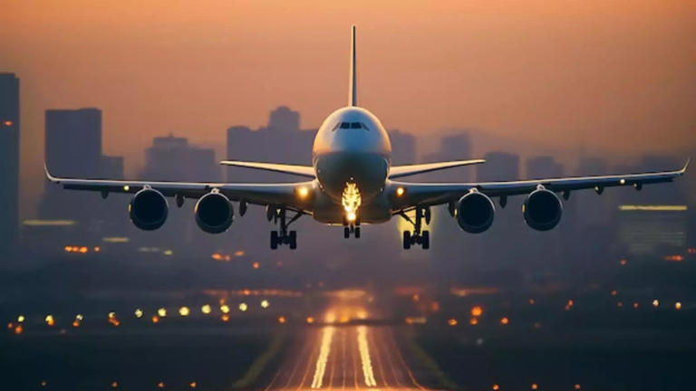 Google Launches AI ‘Flight Deals’ to Help You Find Cheaper Tickets