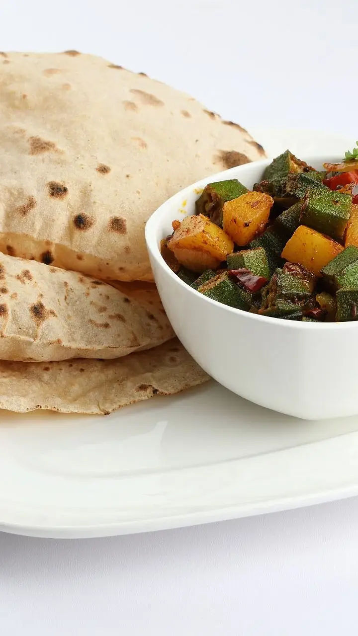 Chapati vs Bhakri: चपाती की भाकरी? वजन कमी करण्यासाठी काय खावे?