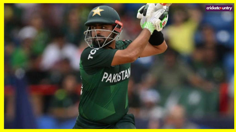 Pakistan head coach Mike Hesson reacted to Babaz Azam exclusion from ...