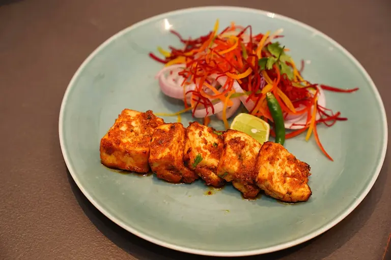 Chef Sweety Singh brought rustic Punjabi flavours to Kolkata at Punjabi ...