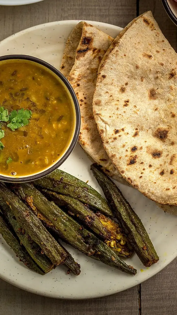 Chapati vs Bhakri: चपाती की भाकरी? वजन कमी करण्यासाठी काय खावे?