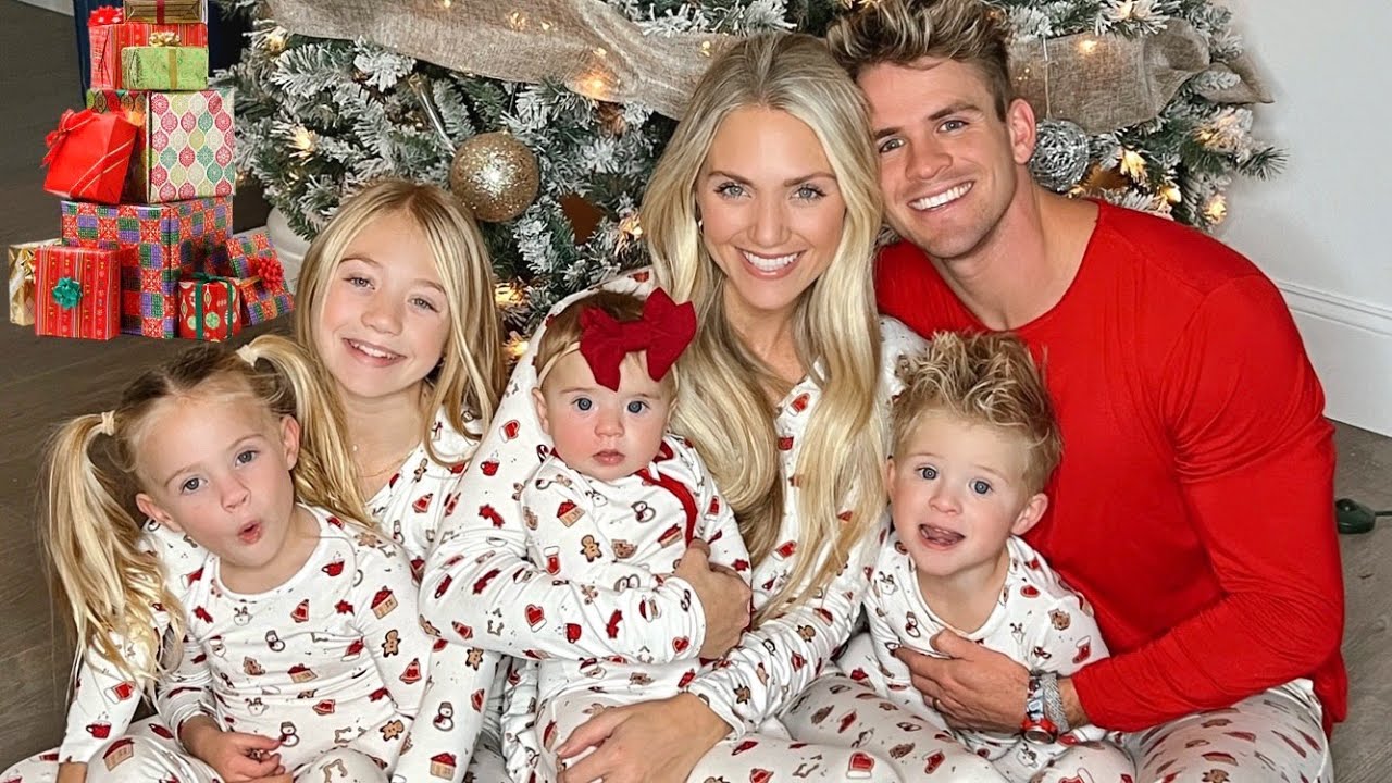 LaBrant family celebrates heartwarming Christmas morning together