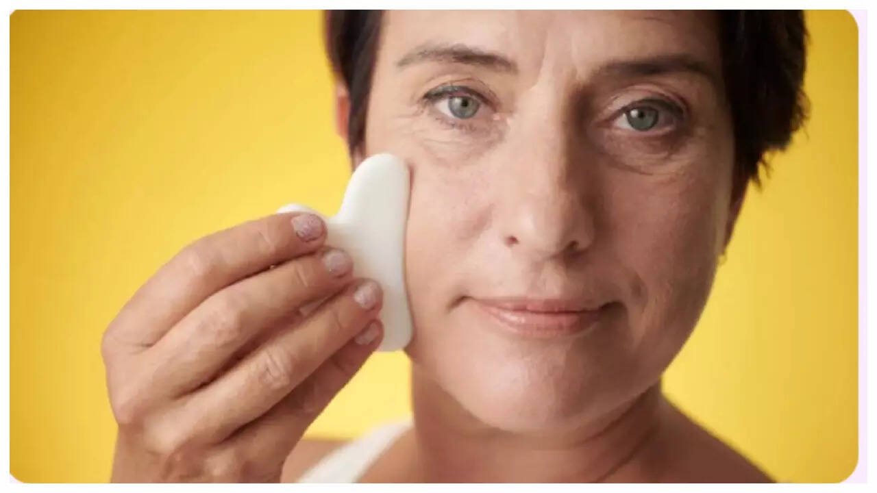 5 symptoms of kidney disease, as seen on face and neck