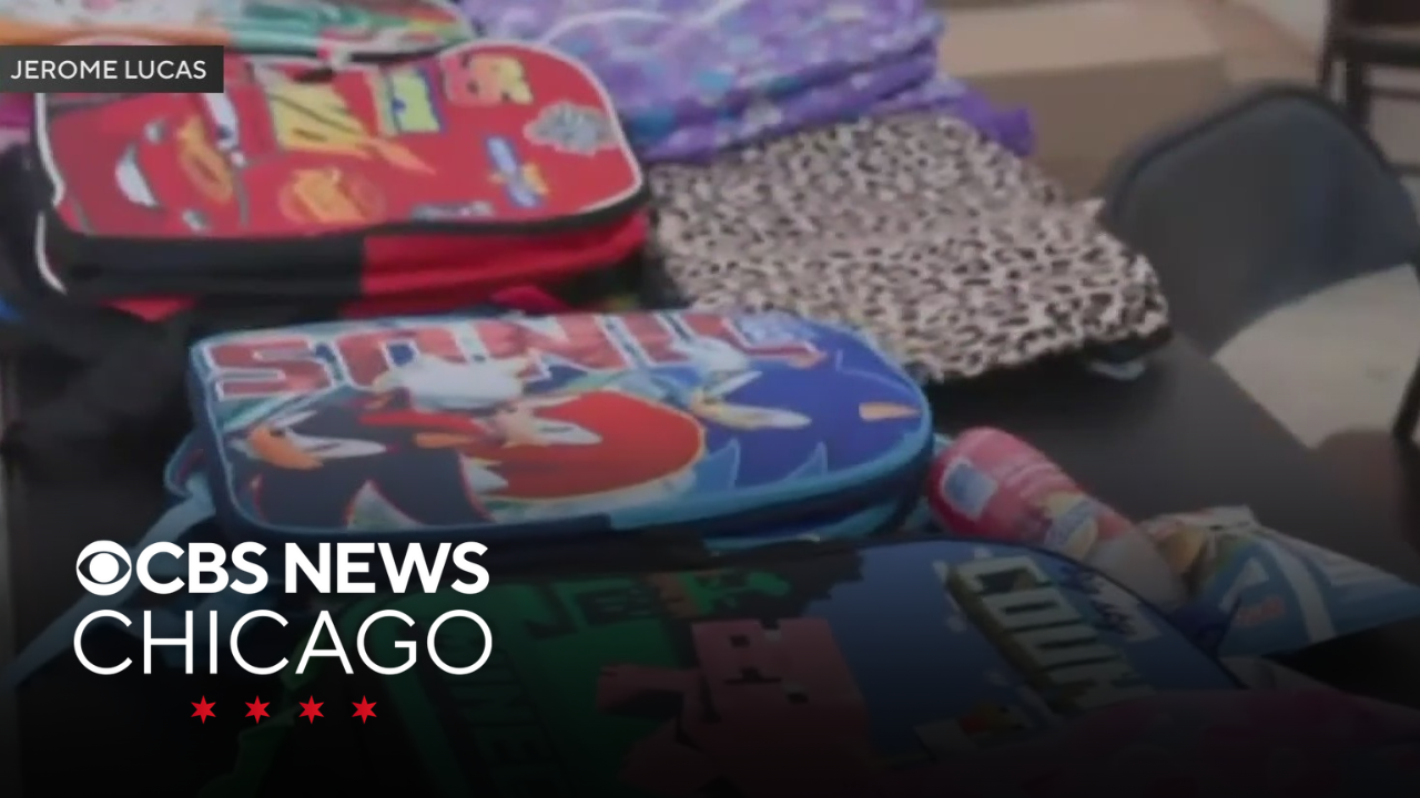 5 Peas in A Pod Foundation held back to school event in West Garfield Park
