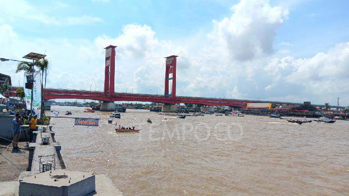 Sensasi Menonton Festival Perahu Bidar Tradisional, Riuh Nostalgia