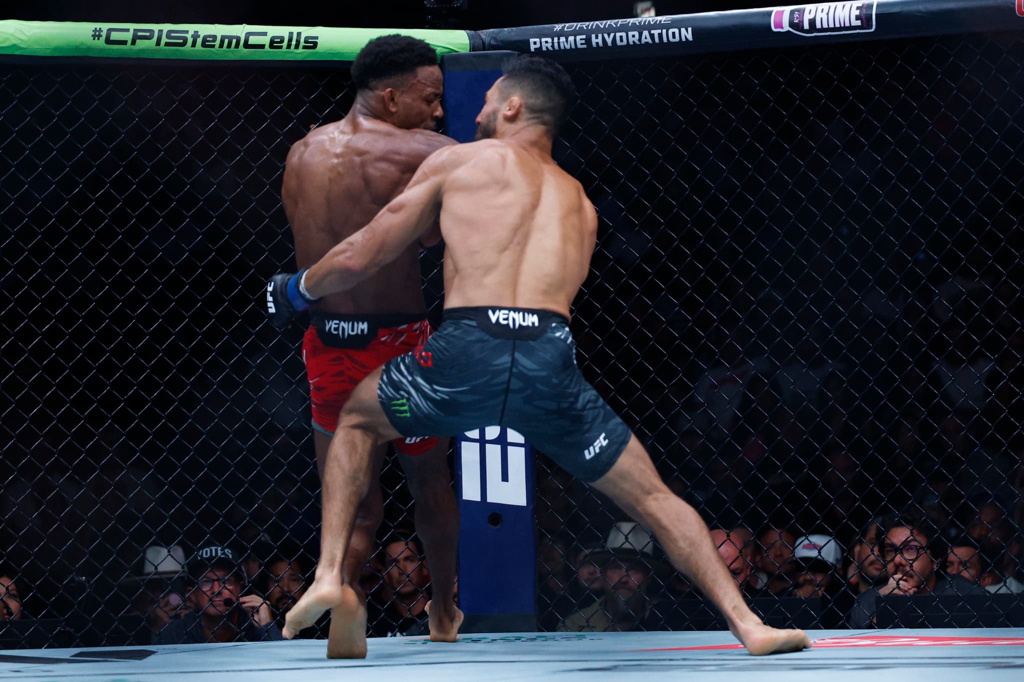 UFC 319: une soirée spectaculaire à Chicago, deux énormes KO sur coup ...