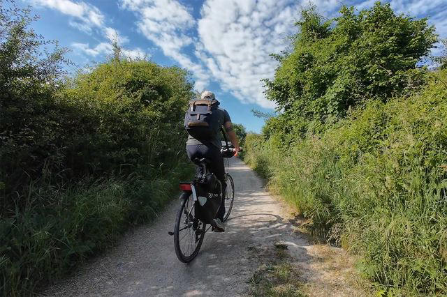 This 560-mile French Bike Trail Has Châteaus, Charming Houseboats, Surreal Gardens, and ...