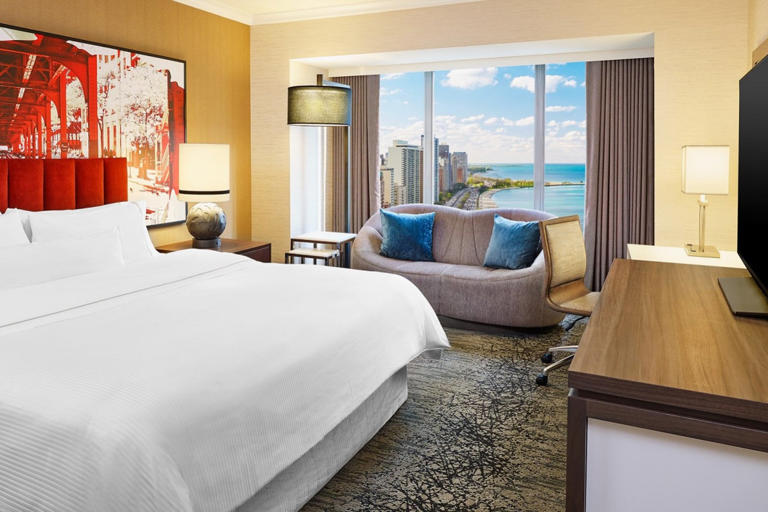 There's still time to book a Labor Day weekend package at these points ...