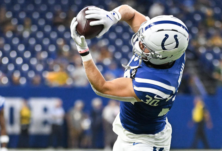 Ex-Badgers standout Hunter Wohler hurt during Colts' game vs Packers ...