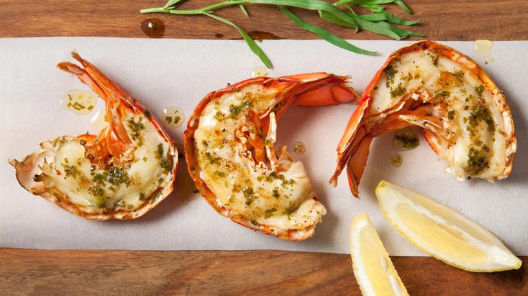 The Truth About Lobsters Feeling Pain When They're Boiled