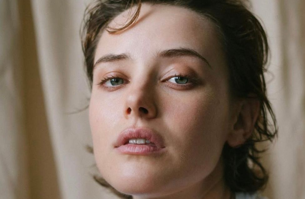 « Winona cut » : qu’est-ce que cette coupe hybride qui sublime les ...