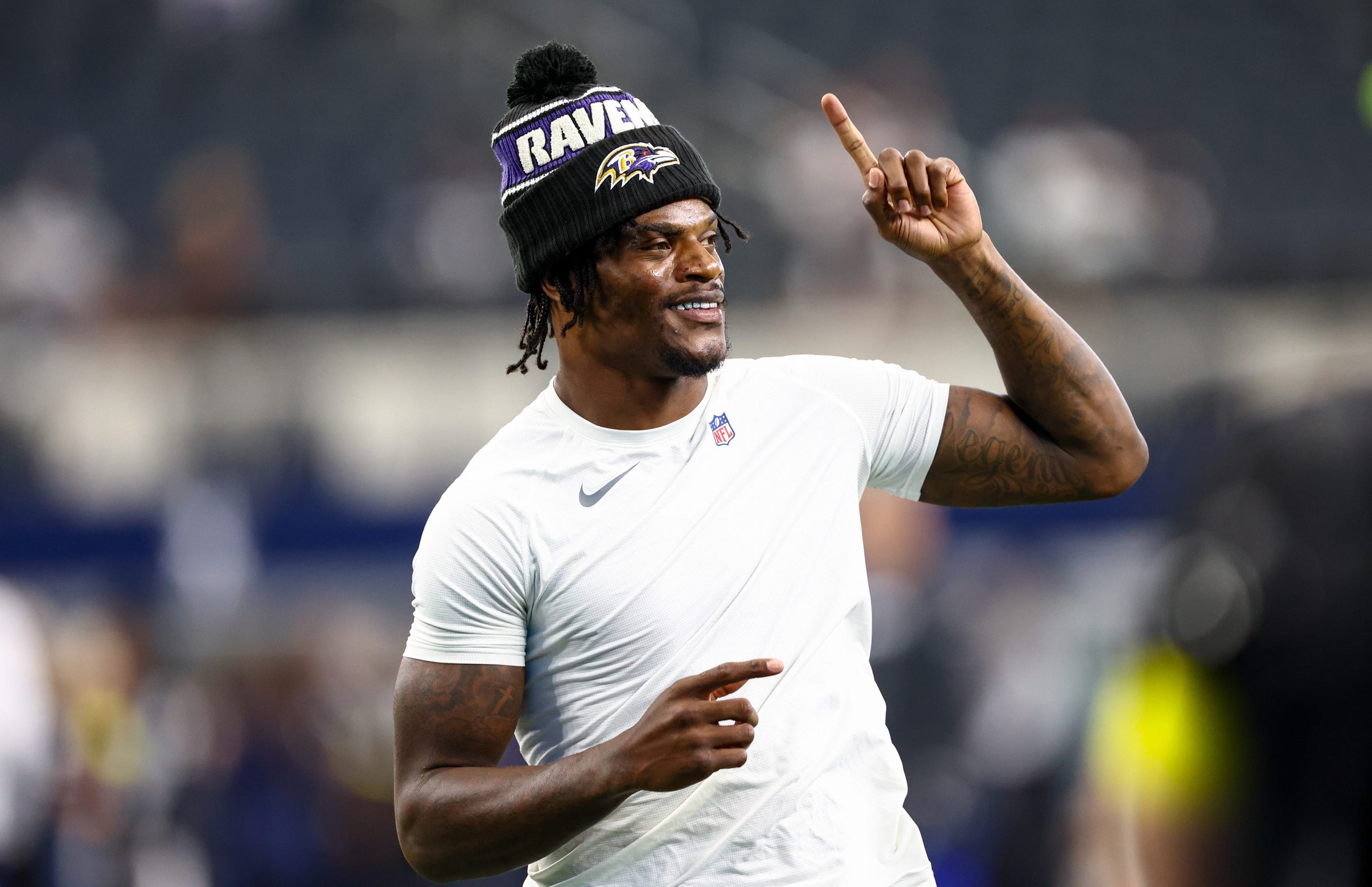 Lamar Jackson exits Baltimore Ravens practice with an undisclosed injury