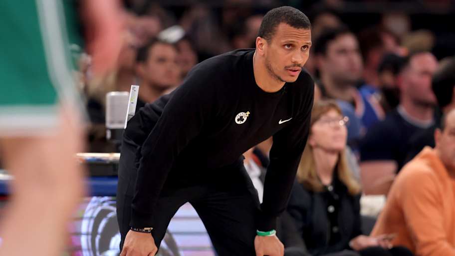 Celtics Notes: Boston Signs Forward, 10-Man Rotation Predicted, More