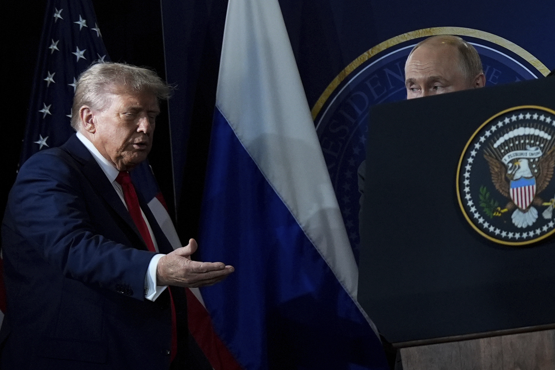 White House responds to Trump-Putin documents being found in hotel printer