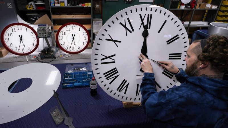 Daylight saving time: What would ‘locking the clocks’ be like in your ...