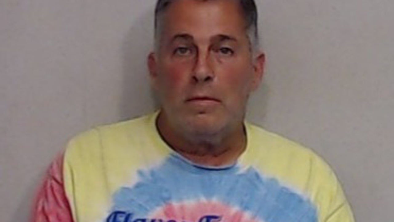 Chicago area ice cream shop owner secretly filmed women, girls in bathroom: prosecutors