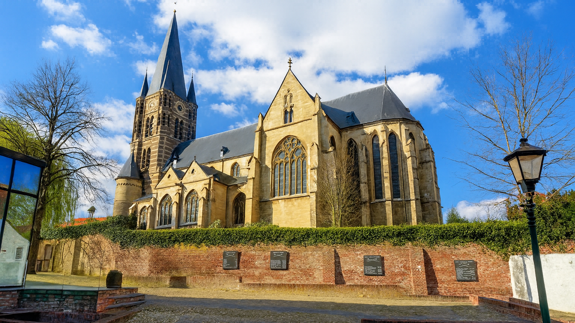 Thorn, Nederland – Sfeervol Wit Dorp in de Lente (4K)