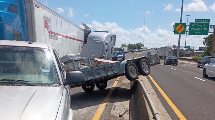 All lanes open after multi-vehicle crash involving 18-wheelers caused ...