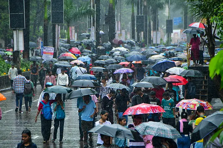 Mumbai Rains LIVE Updates: Traffic Slowdown On Western Express Highway ...