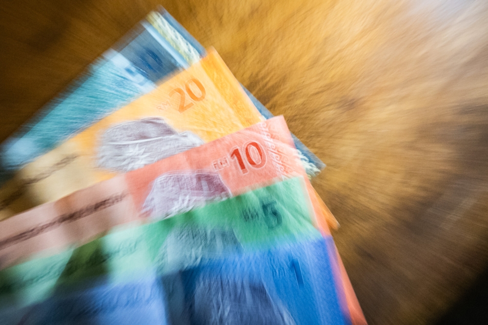 Ringgit set for strong rally to one-year high as foreign investment ...