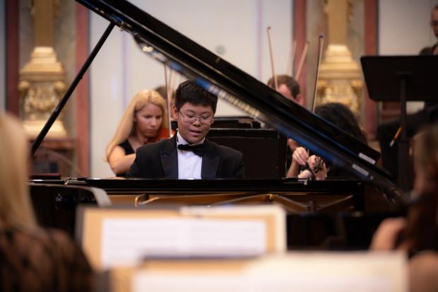 Oxford music prodigy embarks on piano concerto tour aged 12