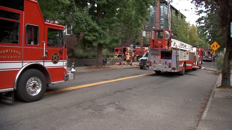 Person suffers serious injuries in NW Portland apartment fire