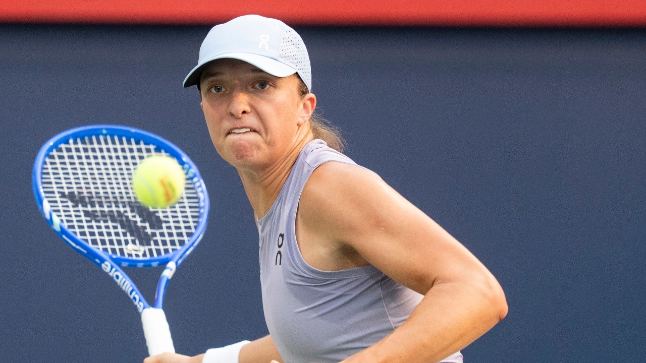 Cincinnati Open: Iga Swiatek downs Elena Rybakina, faces Jasmine ...