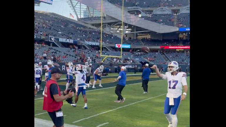 Josh Allen Plays Catch With Young Bills Fan on Sideline in Heartwarming ...