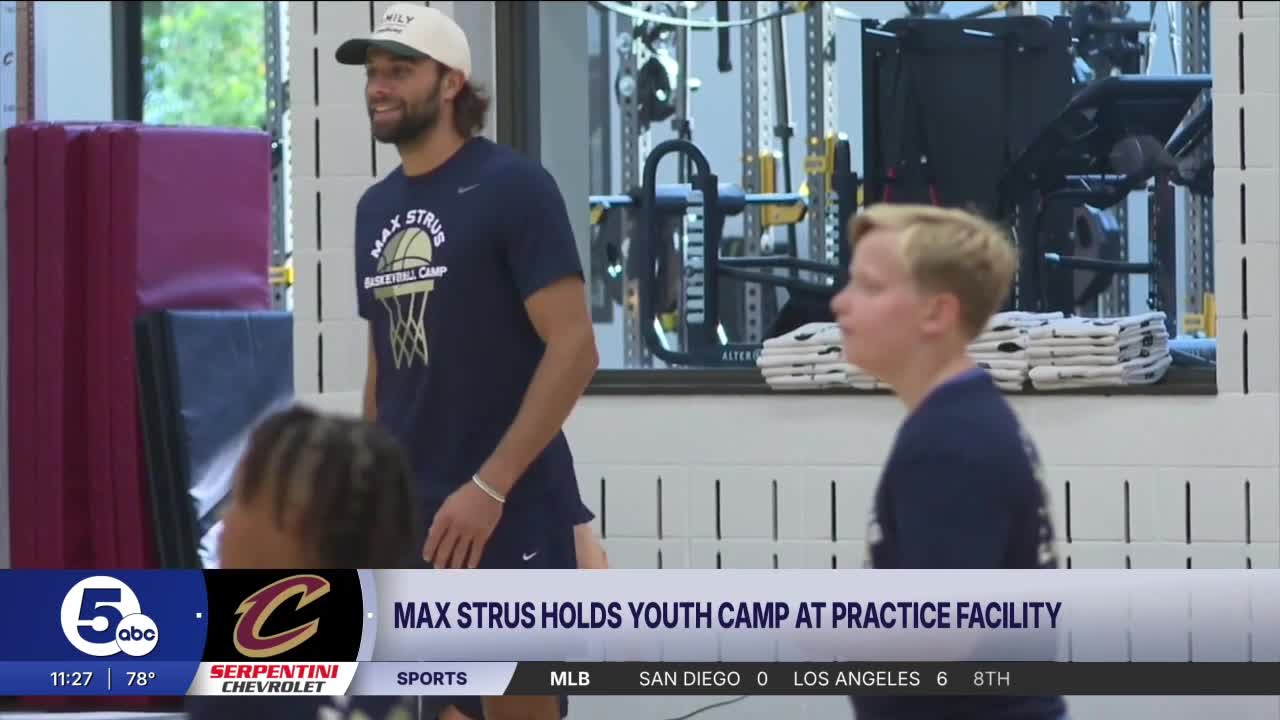 Max Strus holds youth camp at Cavs practice facility