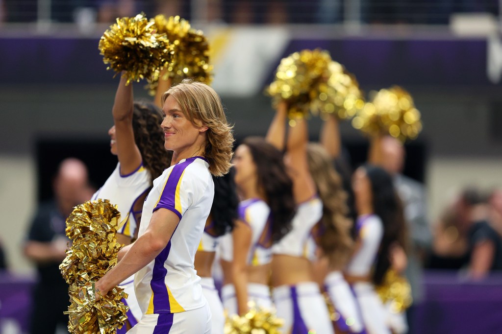 Vikings’ male cheerleaders hit back in social media post after fan backlash