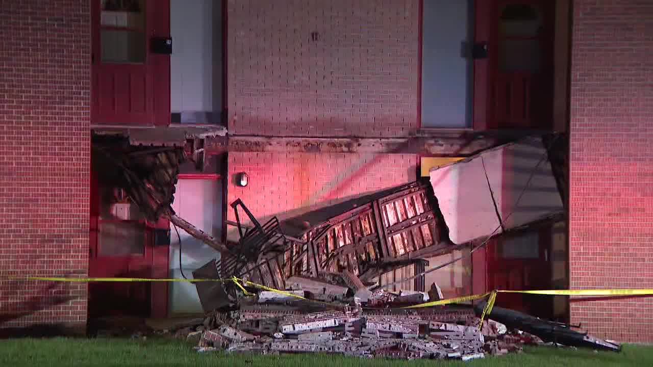 St. Francis apartment building balcony collapse; no injuries